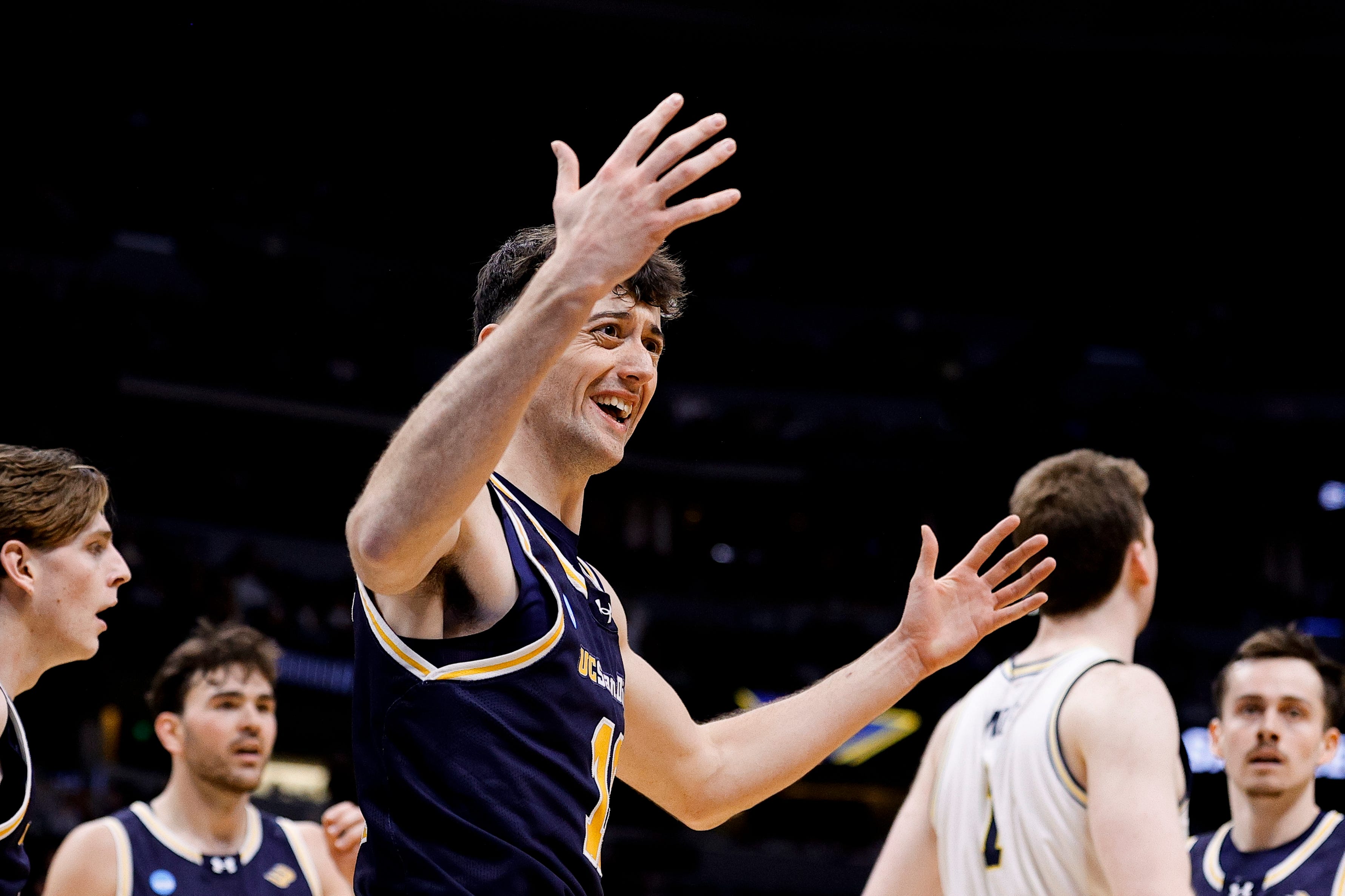 Report: UC San Diego's Aniwaniwa Tait-Jones had predraft workout with ...