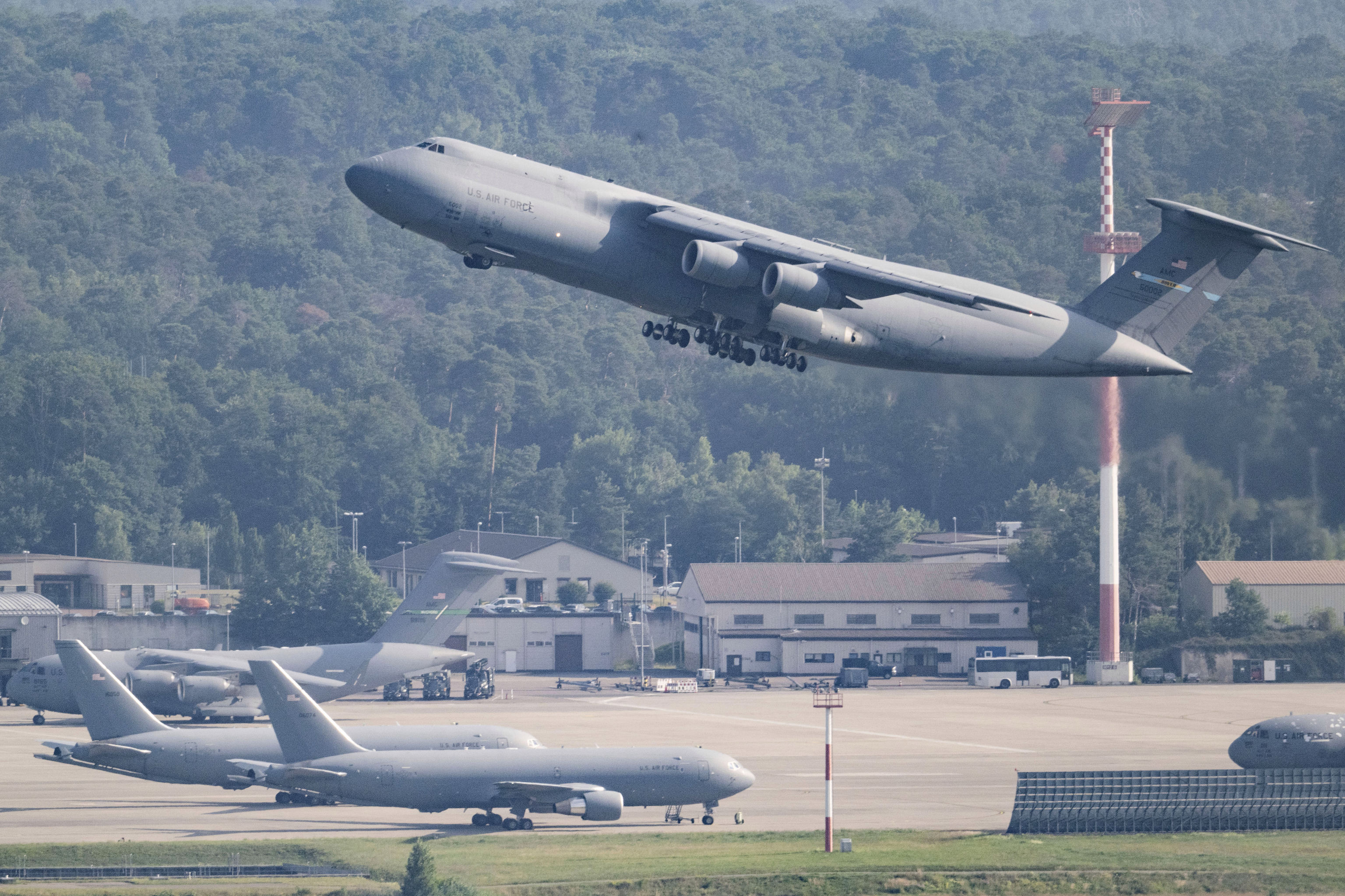 The Spanish route in the attack on Iran: The US puts the bases of Rota ...