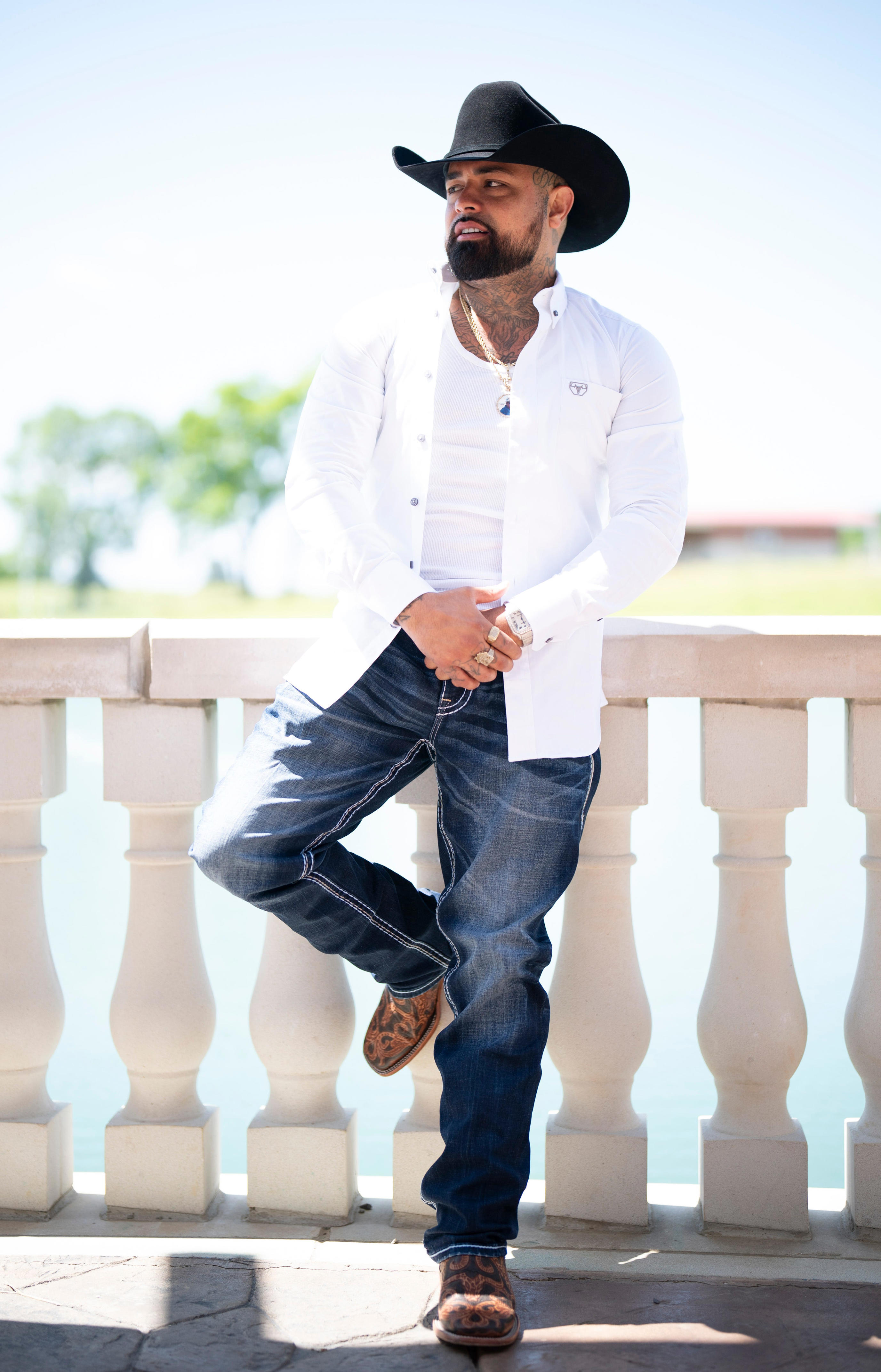 Louie TheSinger, 'redeemed' by music, releases Mexican-influenced ...