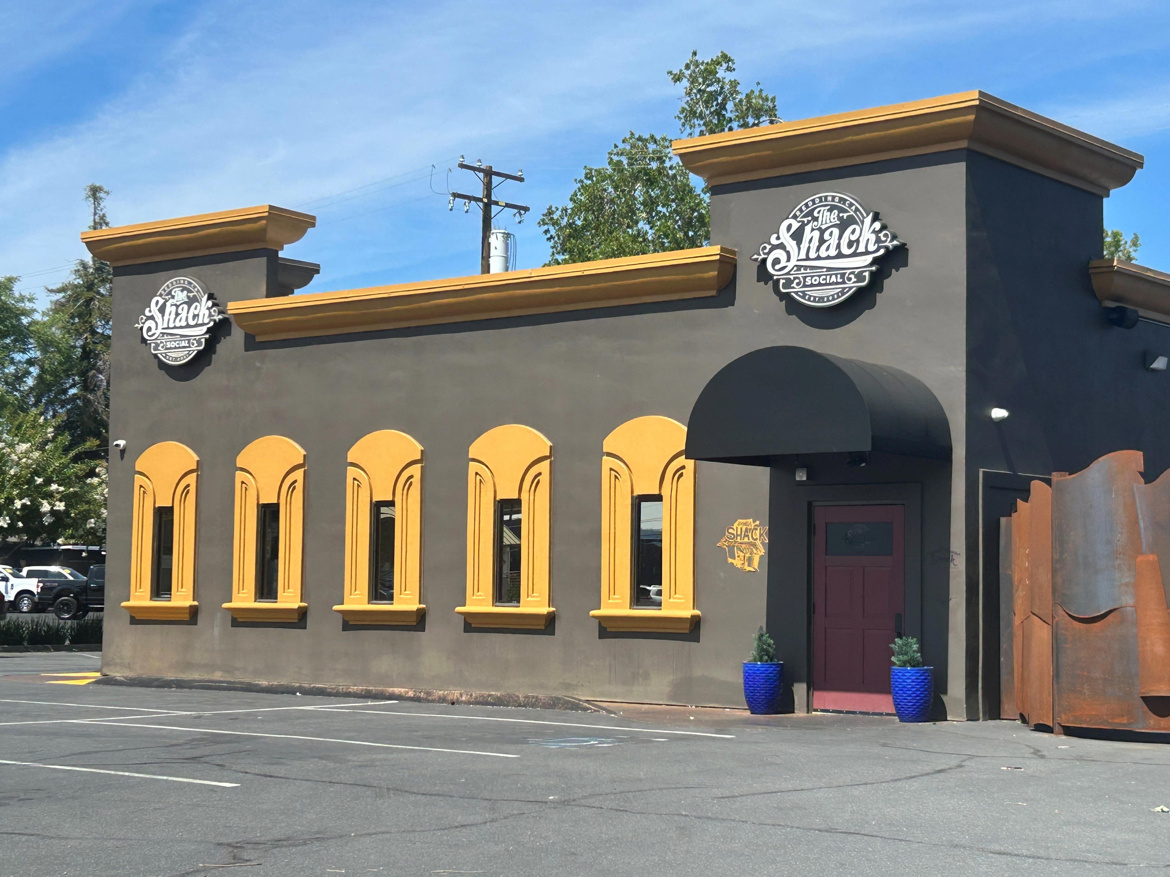 Downtown Redding restaurant's liquor license temporarily suspended ...