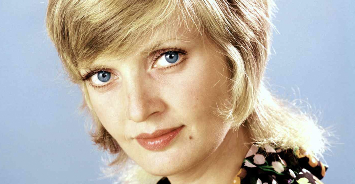 The Other Side Of The Brady Bunch’s “Perfect” Mother