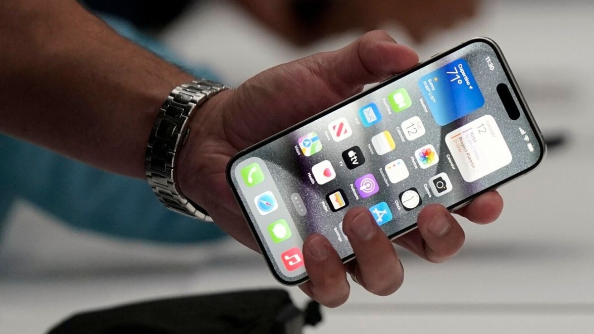 Apple said to make 3 big design changes to iPhone in next 5 years