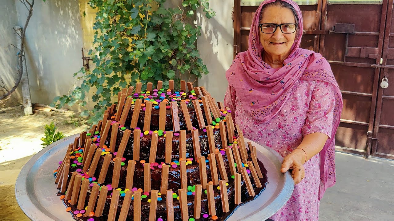 Quick and Delicious KitKat Chocolate Cake Tutorial