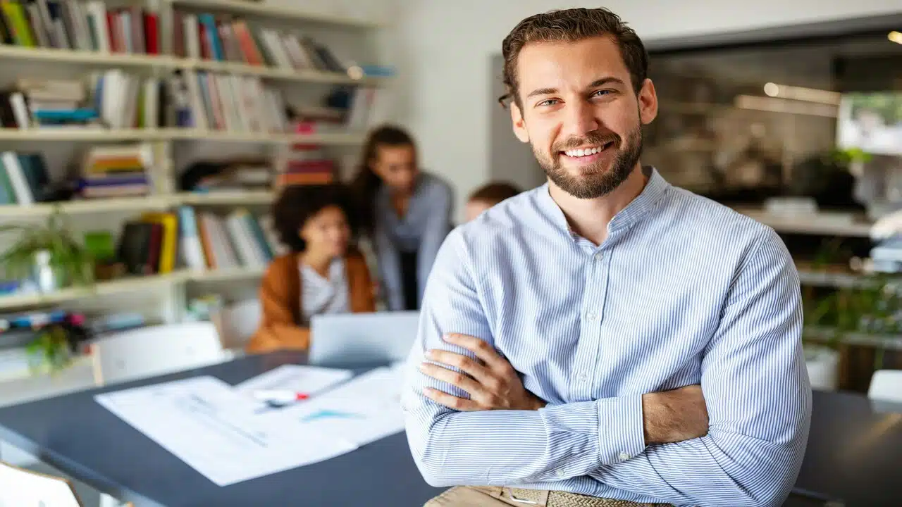 15 Habits of Men Who Command Respect Without Saying Much