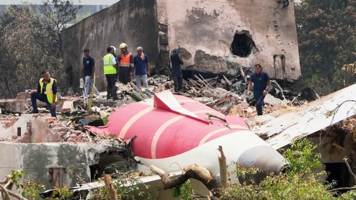 Black box of crashed Air India plane still in India, being examined ...