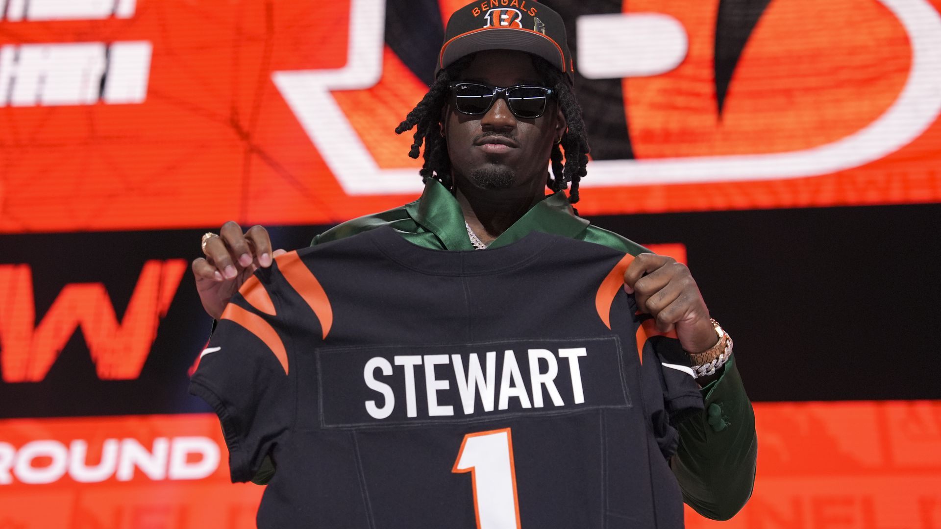 Shemar Stewart’s agent talks about ongoing contract negotiations and ...