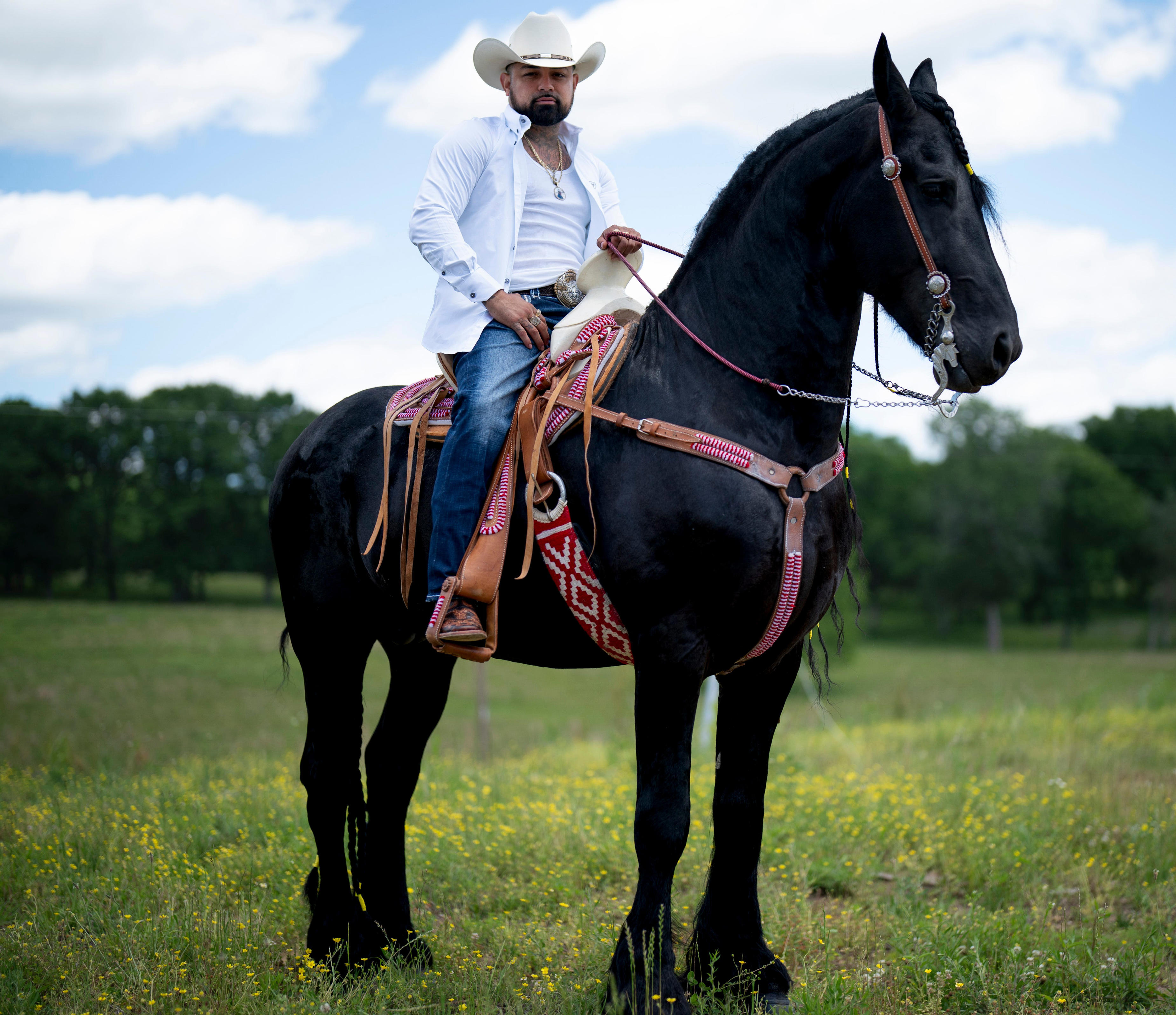 Louie TheSinger, 'redeemed' by music, releases Mexican-influenced ...