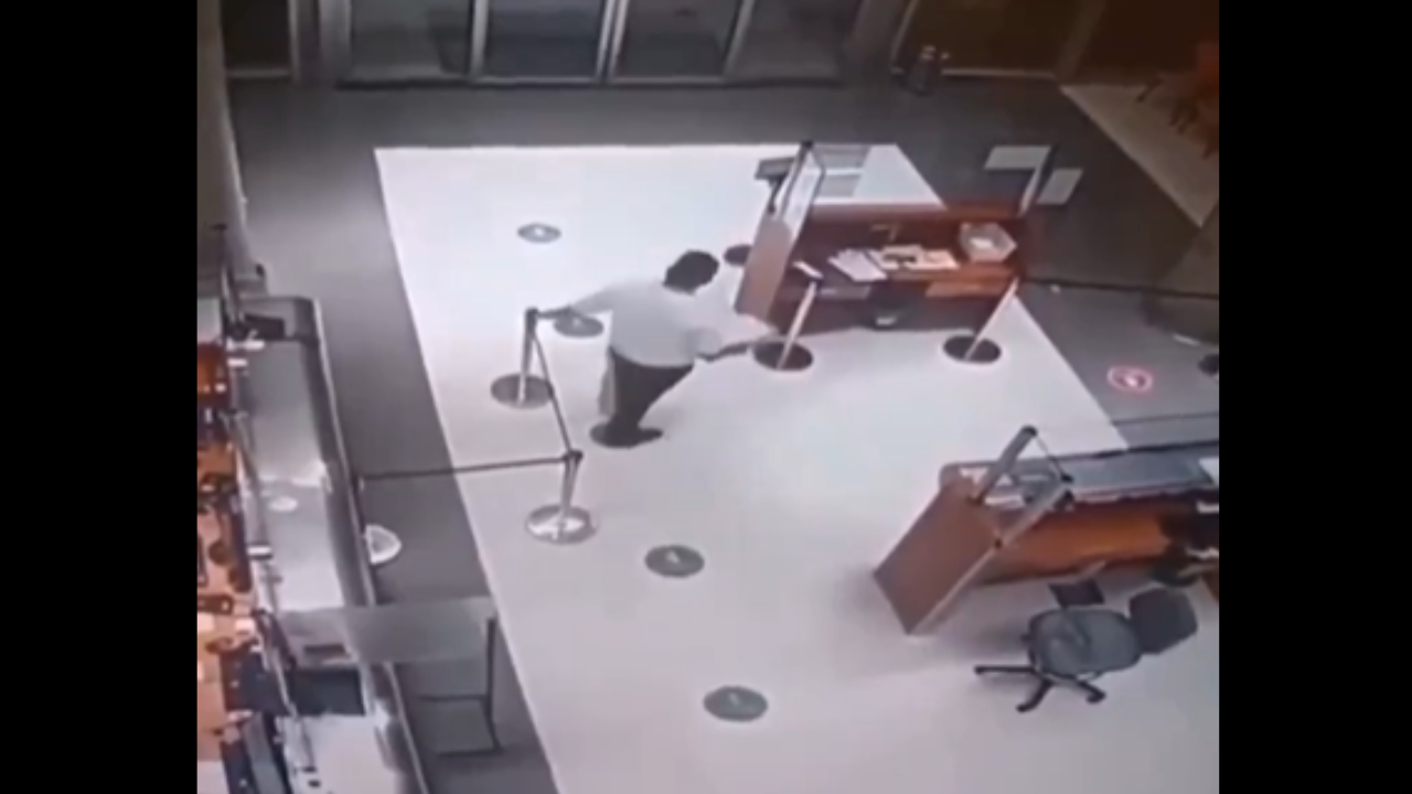 ‘Ghost Patient’: Hospital Security Guard Assists ‘Invisible Patient’ At ...