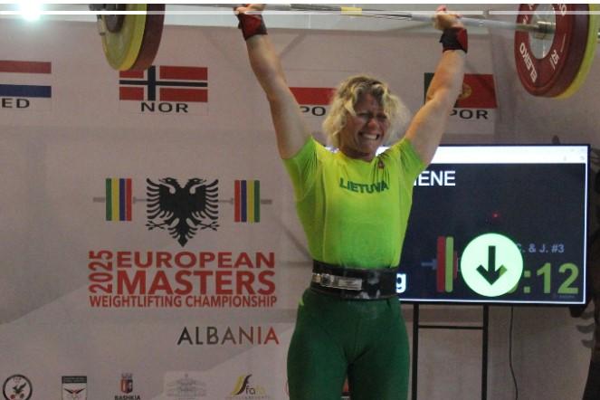 World record breaking weightlifting mum from Doncaster to represent UK ...