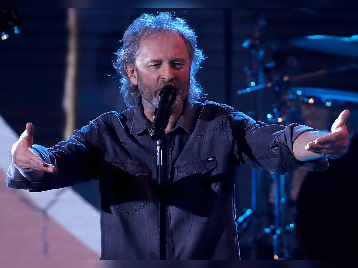 Surprise! Wolfgang Petry Rocks German Women's National Team Camp