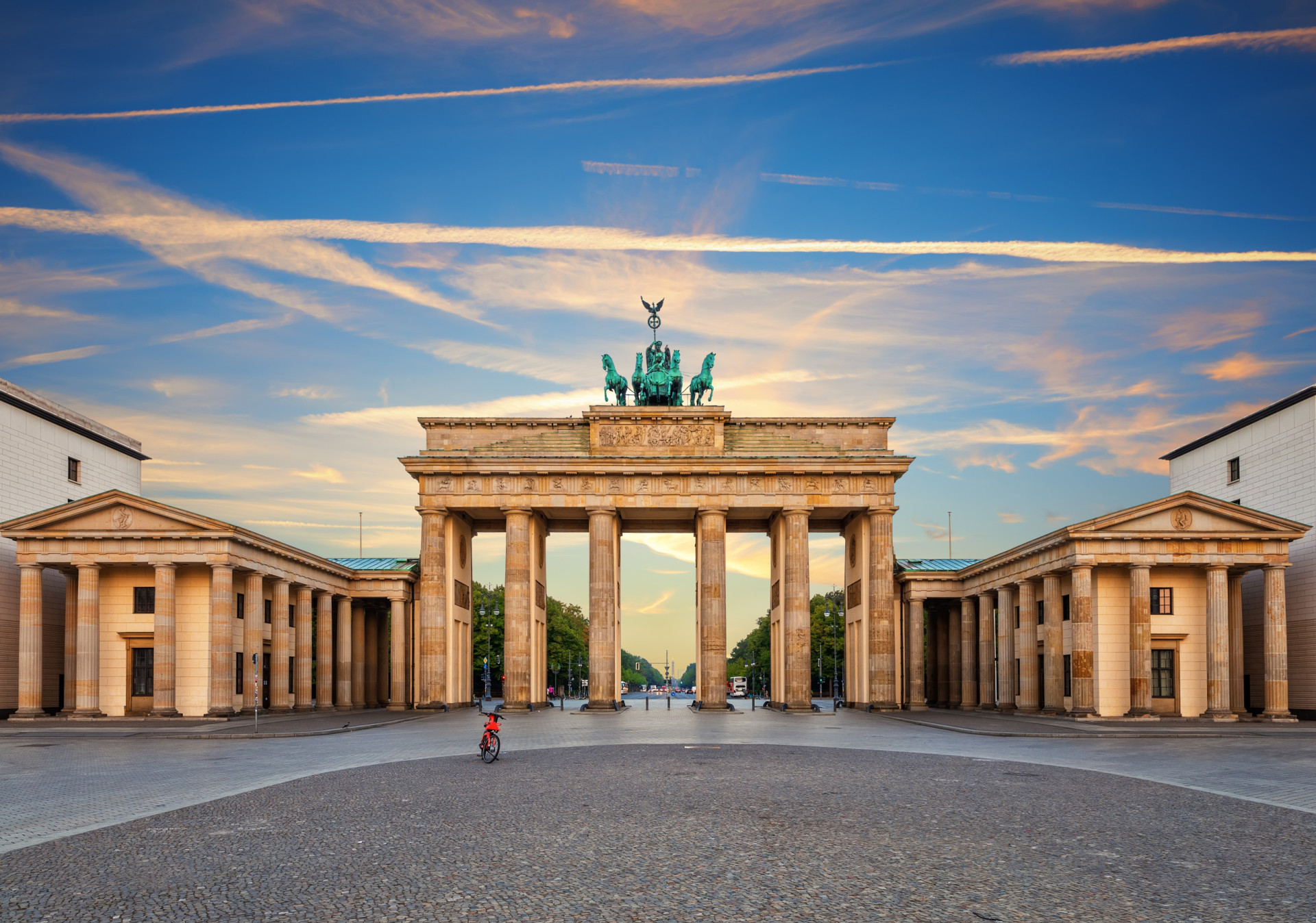 The Brandenburg Gate: a symbol of division or unity?