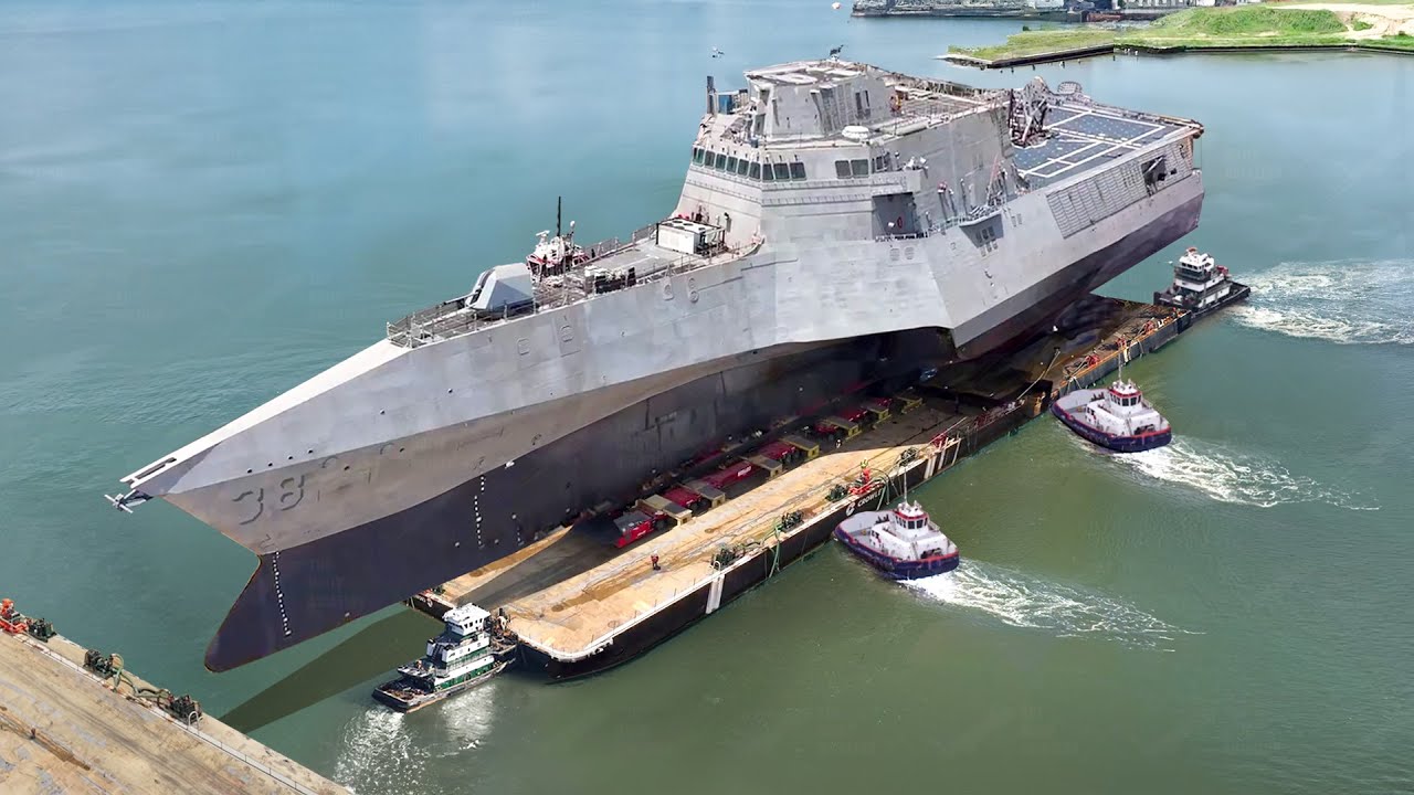 US Navy Debuts Cutting-Edge $600 Million Stealth Warship