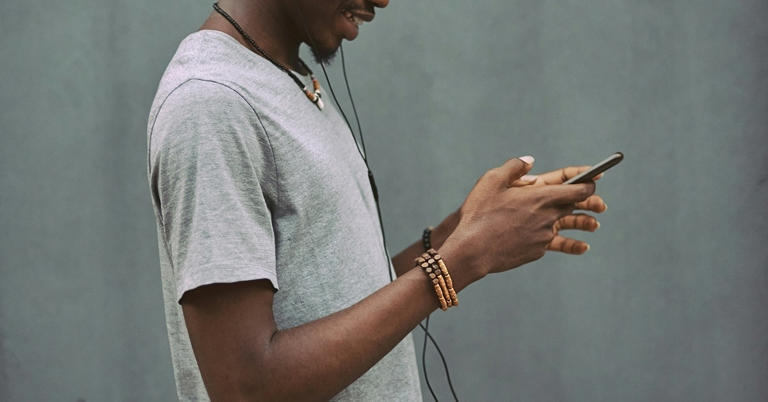 Grindr Red Flags: What That Blank Profile Might Be Hiding