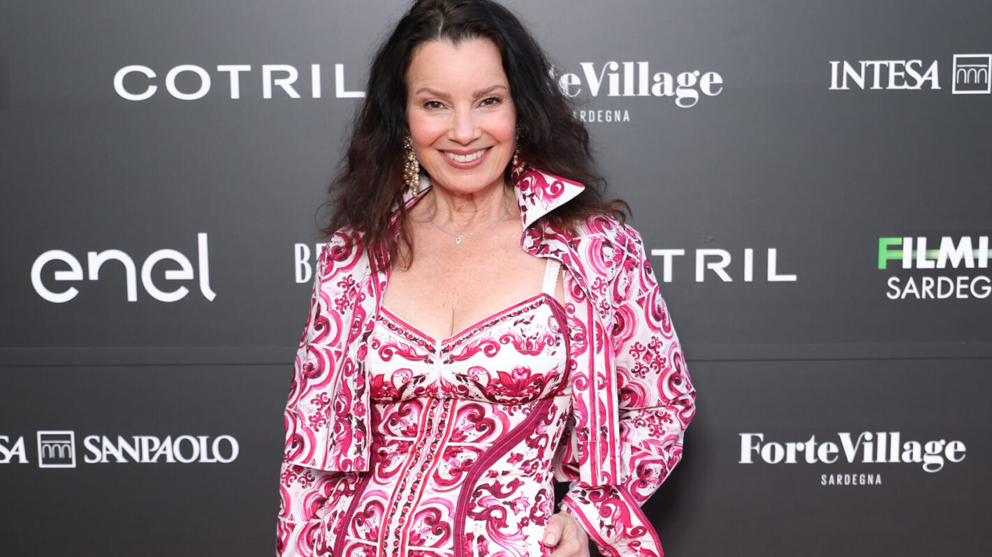Fans Go Wild as ‘The Nanny’ Star Fran Drescher Shares Stunning New Photo