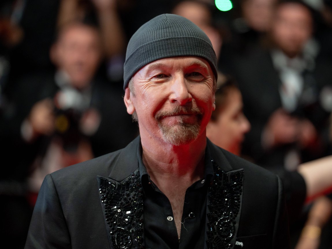 U2 guitarist The Edge finally becomes Irish citizen