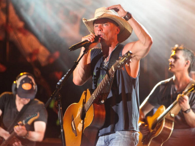 Kenny Chesney Performs at The Sphere and Confirms More Shows in 2026