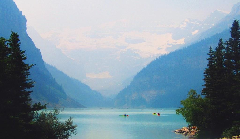 13 Jaw-Dropping Canadian Lake Views That Don’t Require Hiking