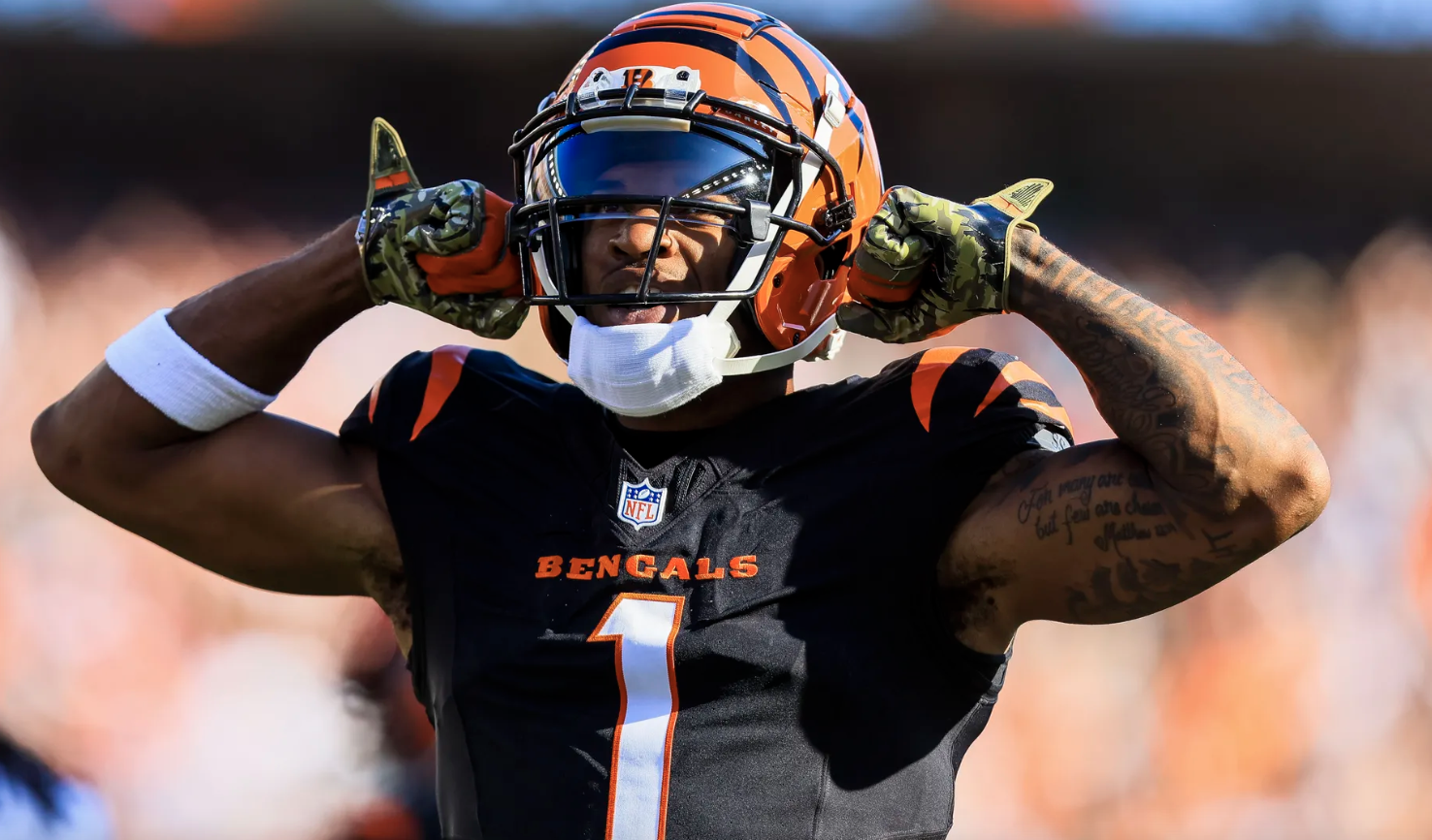 Awkward moment: Ja'Marr Chase sidesteps woman’s hug in street encounter ...