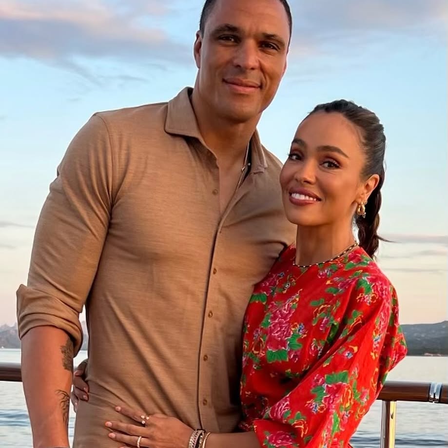 Lauren Sánchez’s ex Tony Gonzalez and his wife set to attend her ...