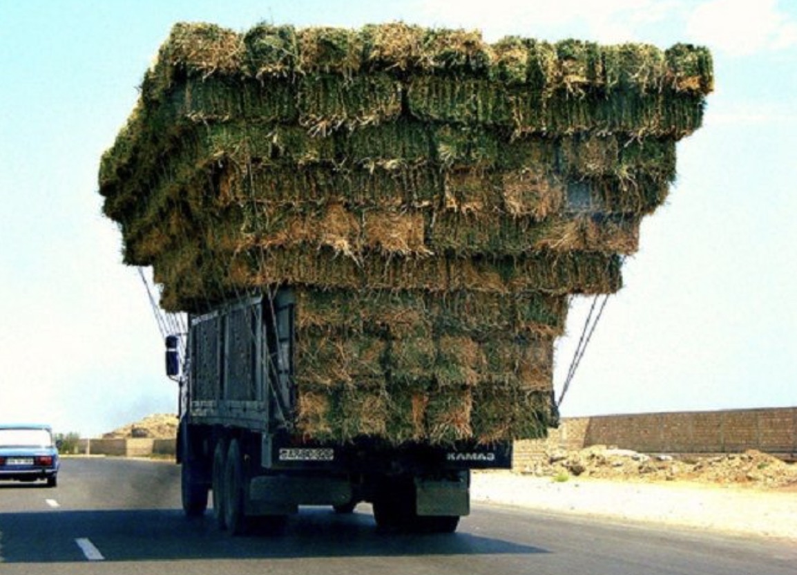 20 Photos Of Absolutely Overloaded Pickup Trucks