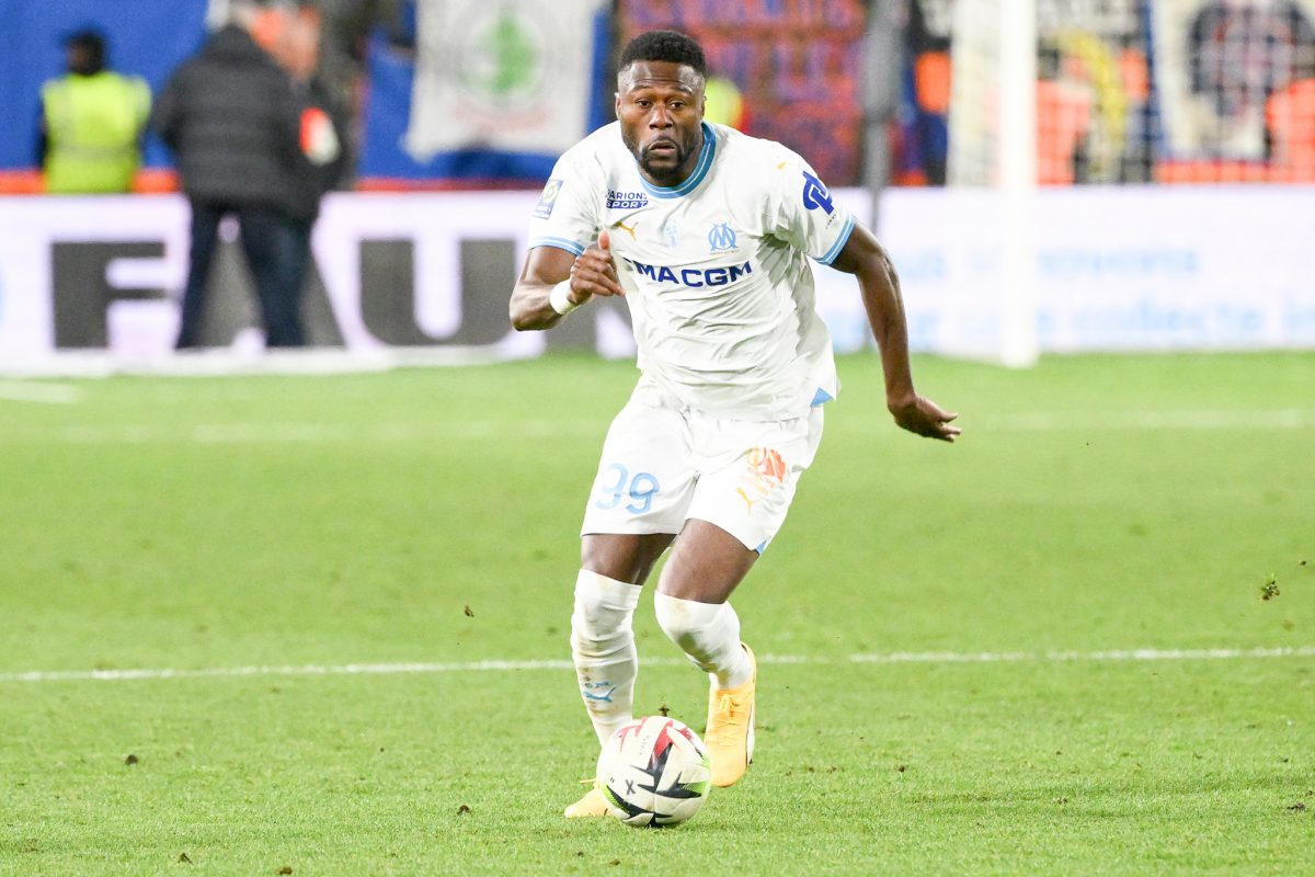 Mercato OM : Un club français débarque pour Mbemba