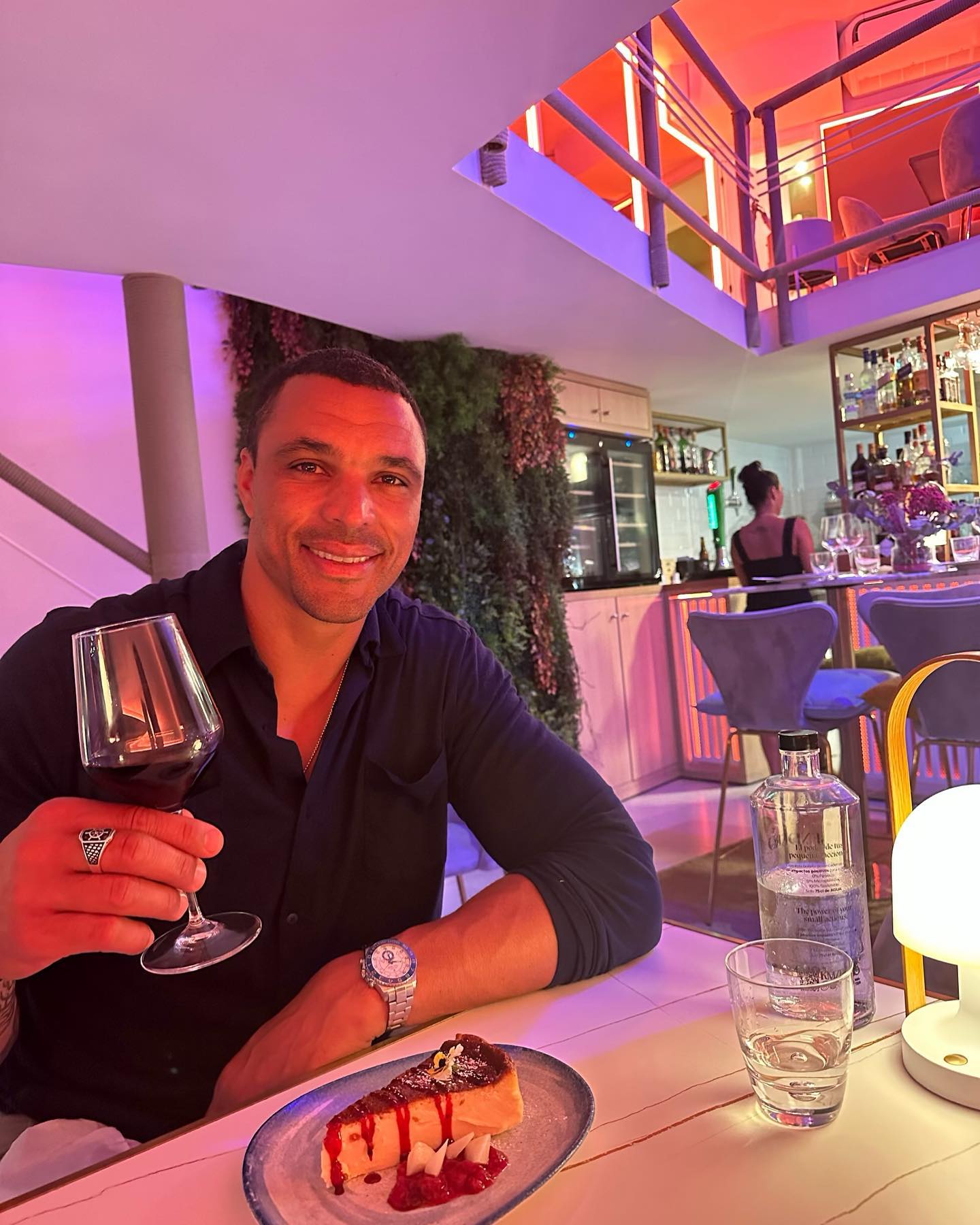 Lauren Sánchez’s ex Tony Gonzalez and his wife set to attend her ...