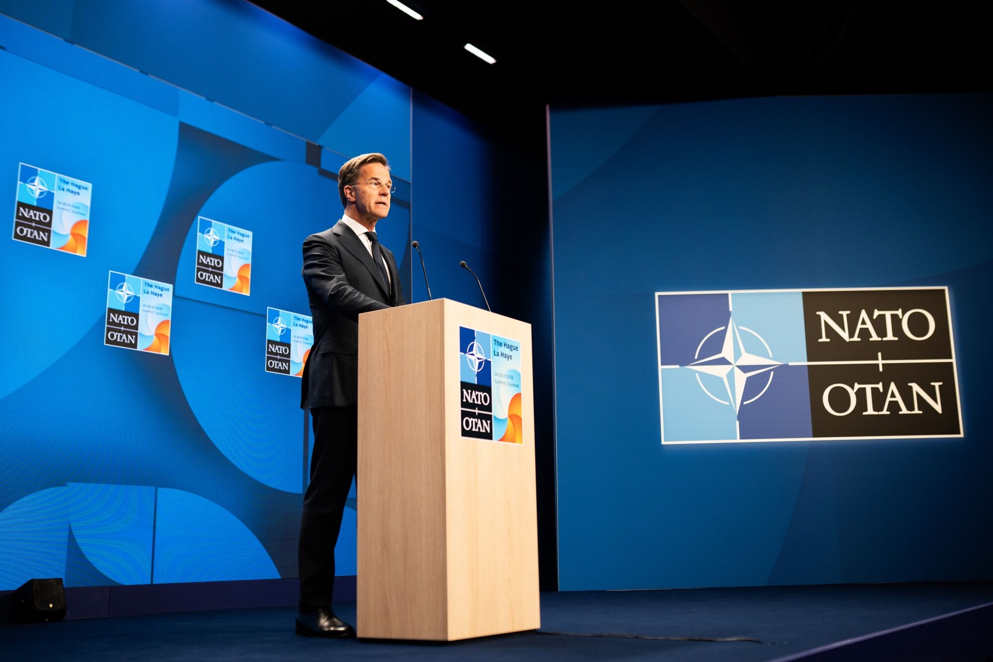 Rutte Exposed as Flatterer-in-Chief in Private Message to Trump
