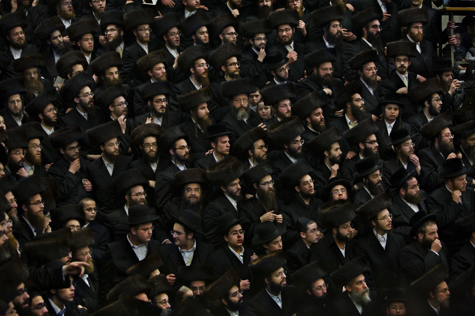 Customs and traditions that Orthodox Jews must follow