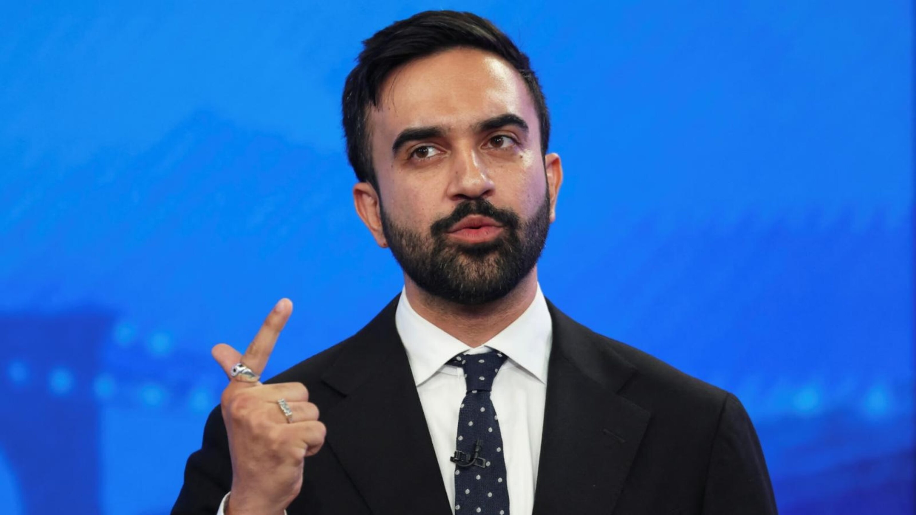 New York City mayoral race tightens