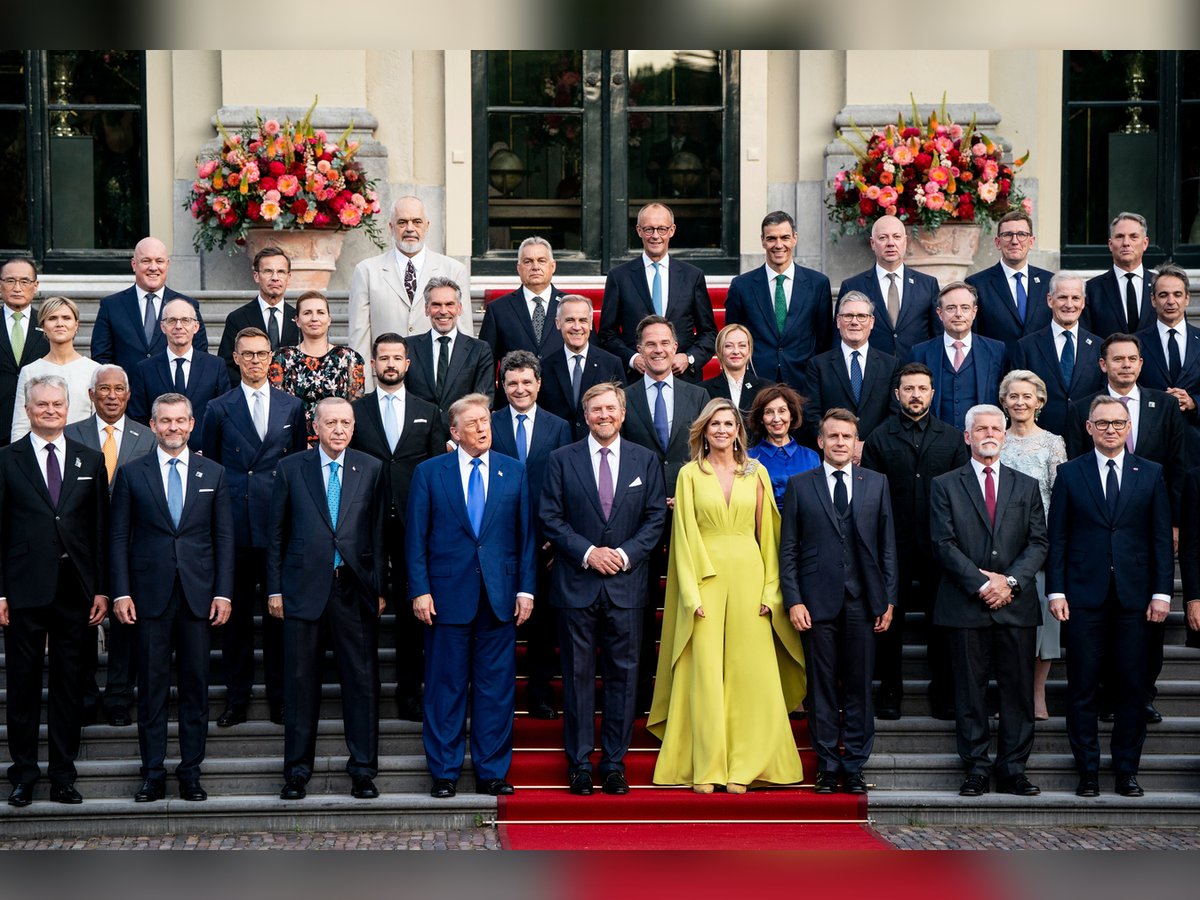 König Willem-Alexander, Trump und Co. posieren für Gruppenfoto