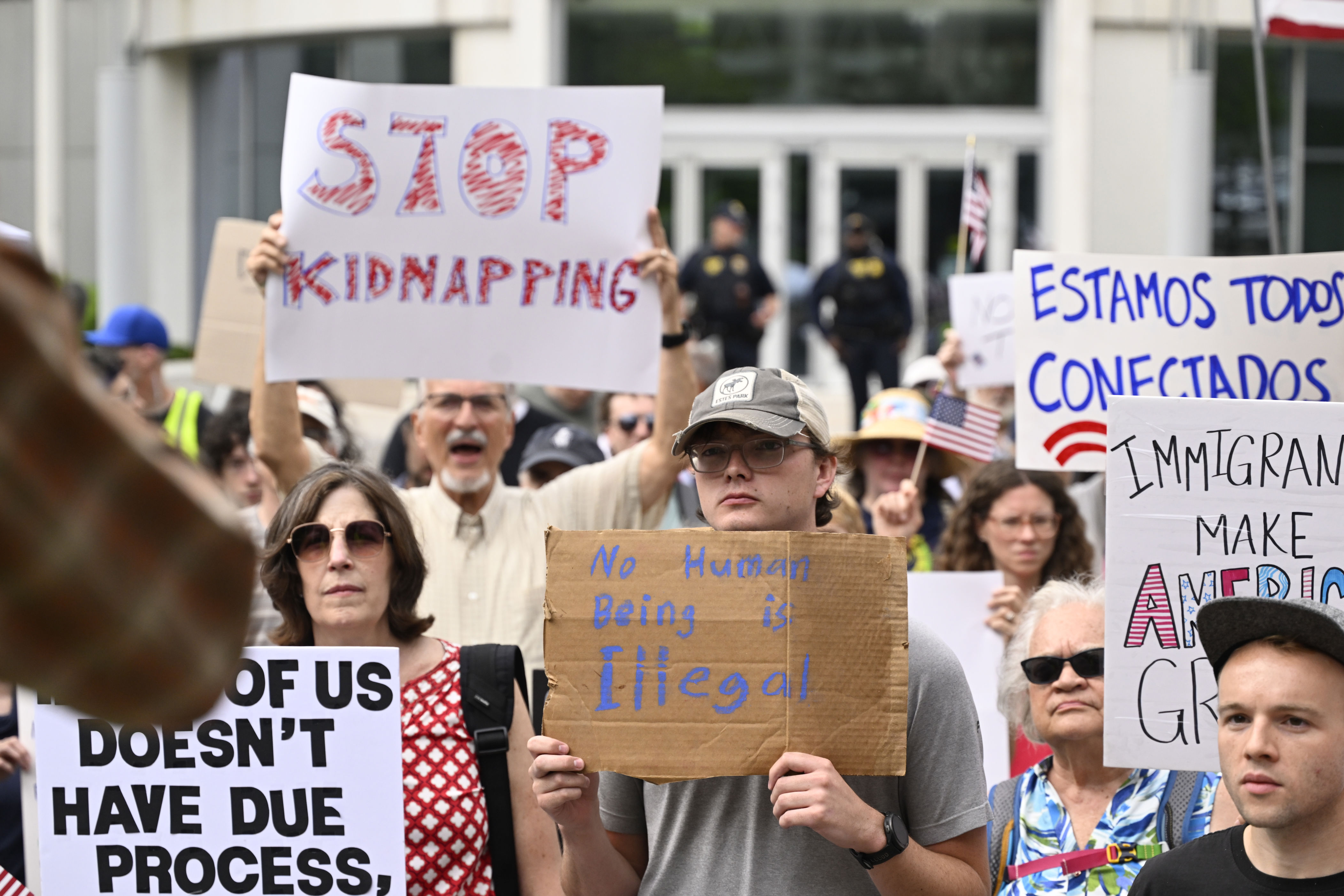 Lawsuit challenges Tennessee law against ‘harboring’ undocumented people