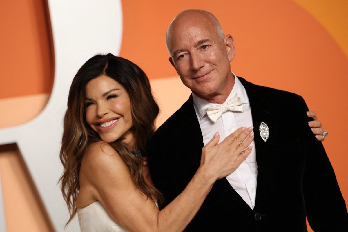 Jeff Bezos and Lauren Sánchez’s wedding invite slammed over ‘ugly ...
