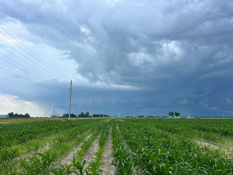 Watching a funnel cloud risk with Tuesday's storms in southern Ontario