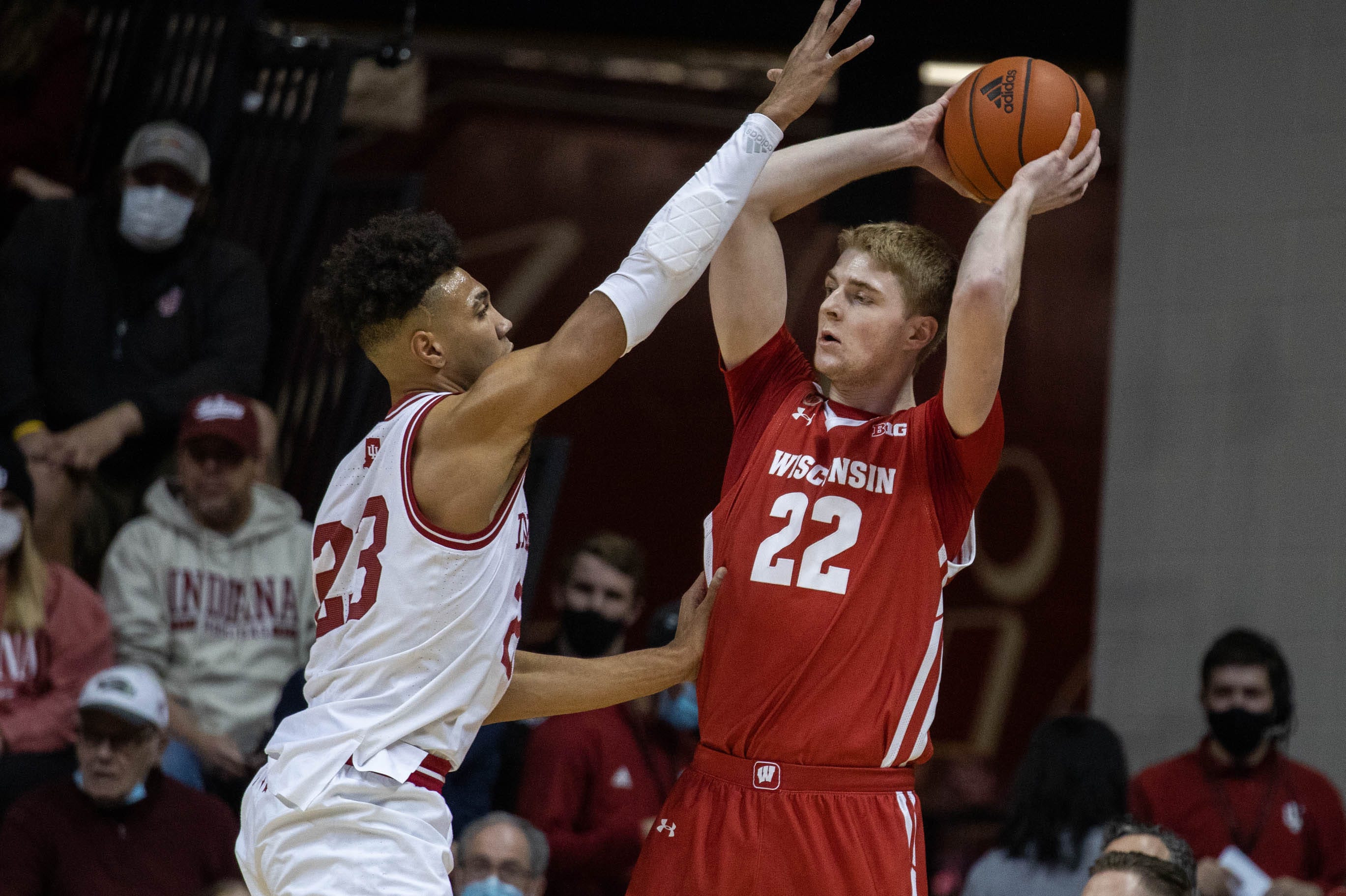 Wisconsin center Steven Crowl: 'I'm more versatile than I showed at ...