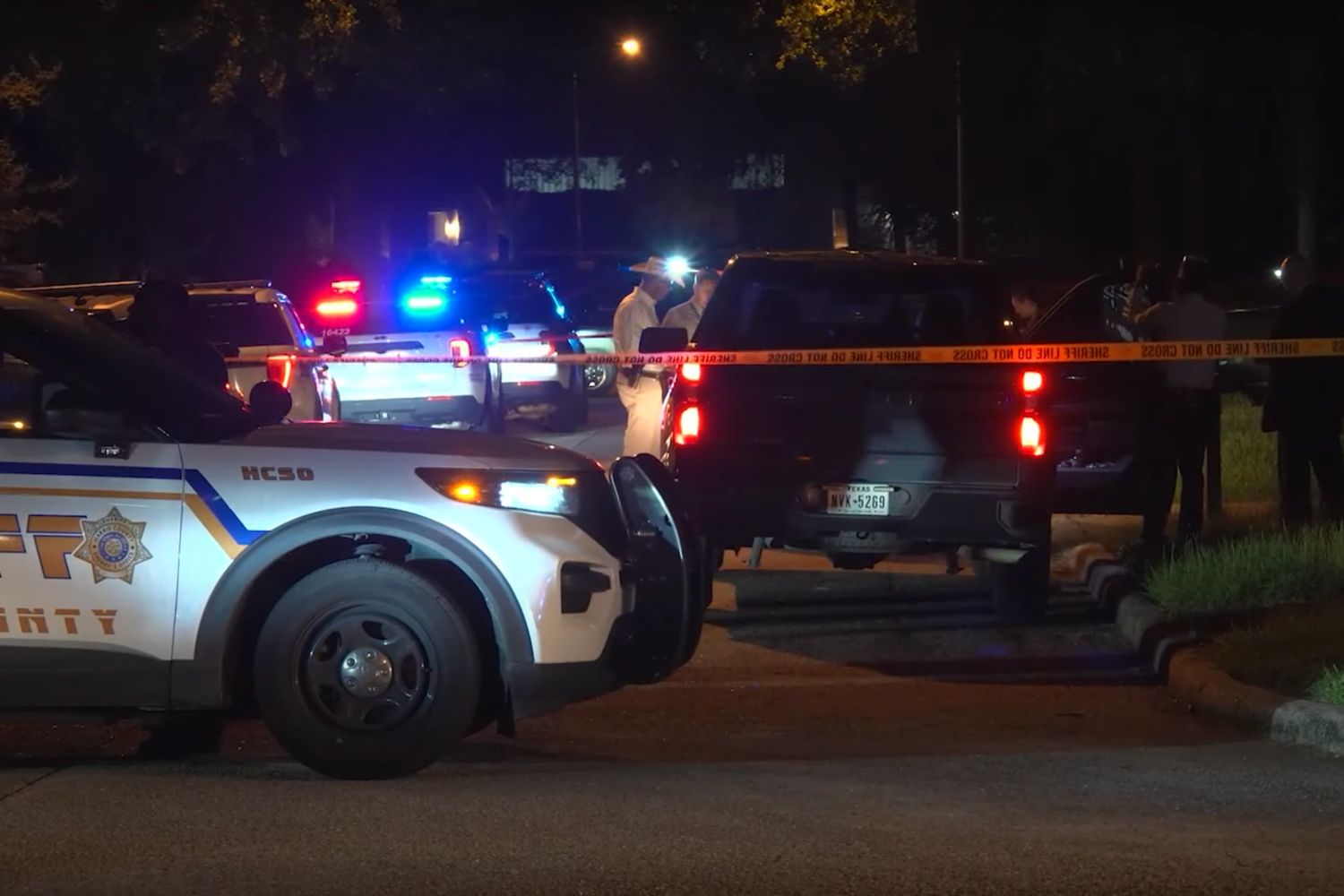 Texas Man Killed His Parents and 2 Dogs — Then Shot a Deputy in the ...