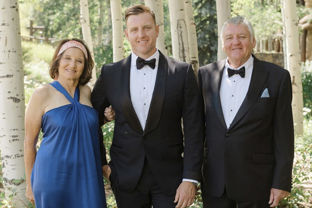 4 family members celebrating a birthday are among 8 dead from a boat ...