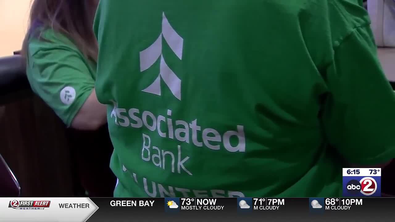 Associated Bank employees celebrate community with their Day of Service