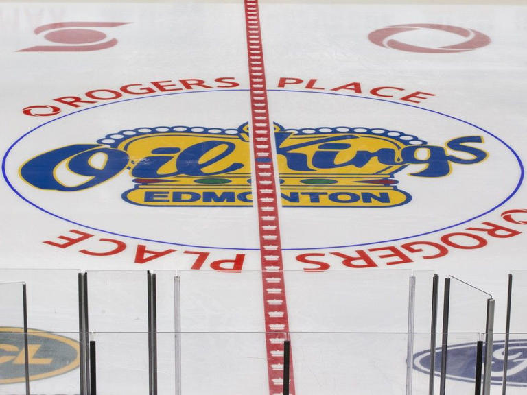 Edmonton Oil Kings make big trade to get top Czech prospect Max Curran