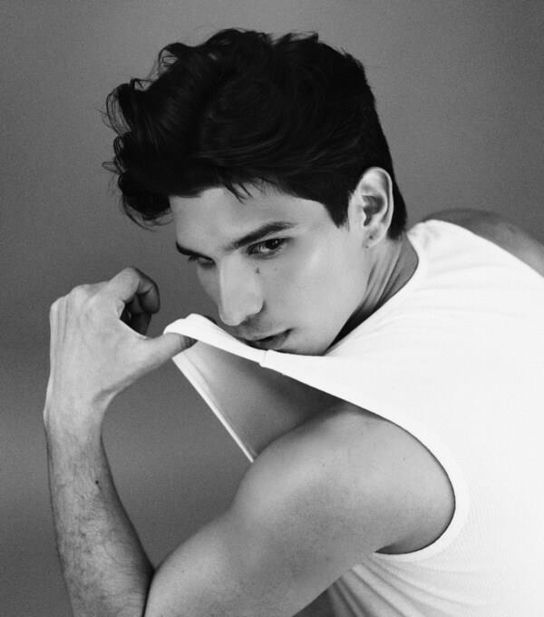 Celebrity stylist Axel Rojas opens hair salon in Dallas