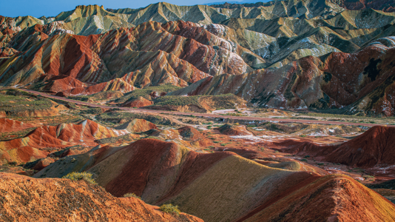 Why Do These Mountains in China Look Like a Rainbow? The Painted Hills ...