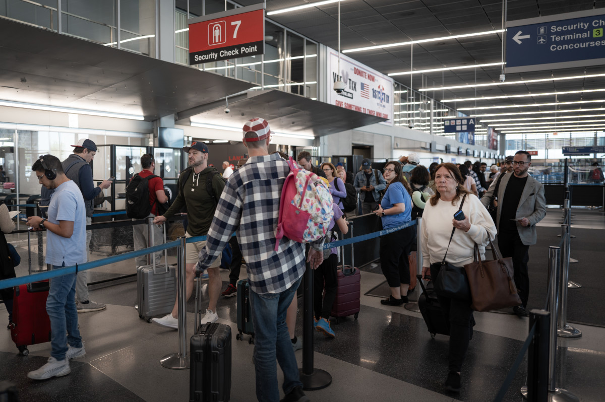 More Than 2,000 Flights Canceled by U.S. Airlines Monday