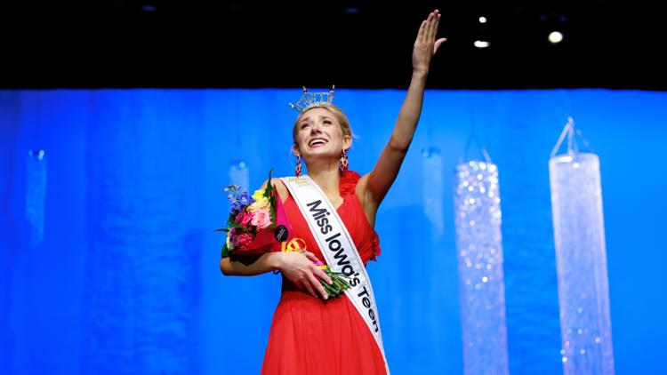 2025 Miss Iowa's Teen hails from Bettendorf