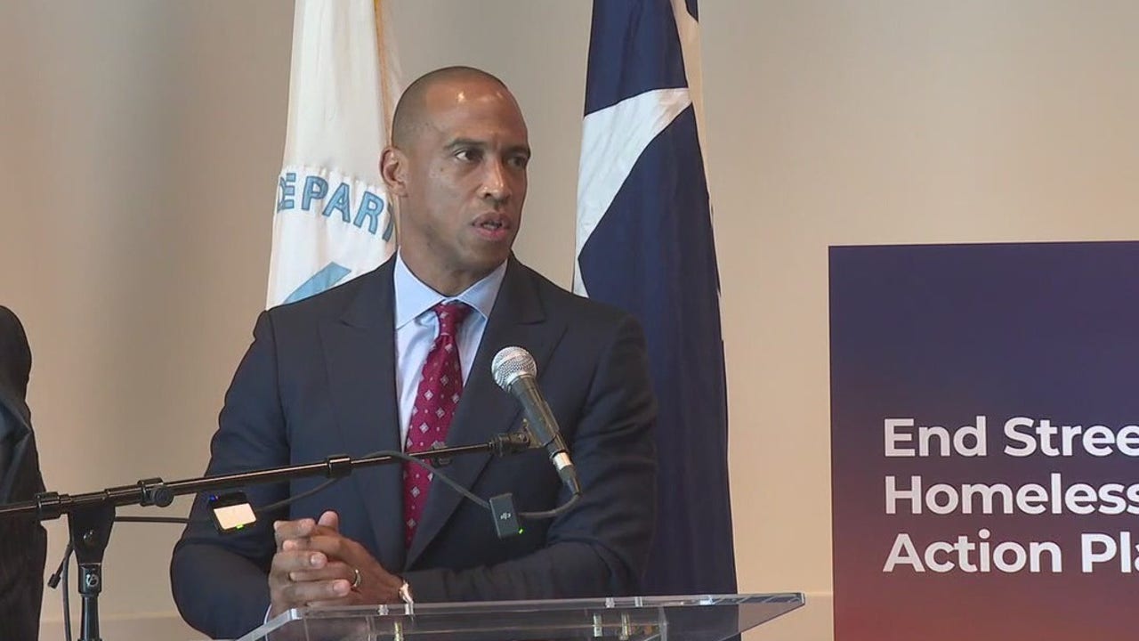 HUD Secretary Scott Turner visits Houston touting $314 million Disaster ...