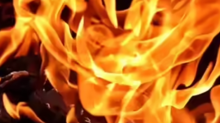 Fire breaks out in Windsor Building in Mumbai's Santacruz, damages ...