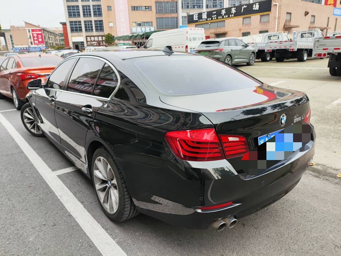 宝马 宝马5系 2017款 528Li 领先型实拍图