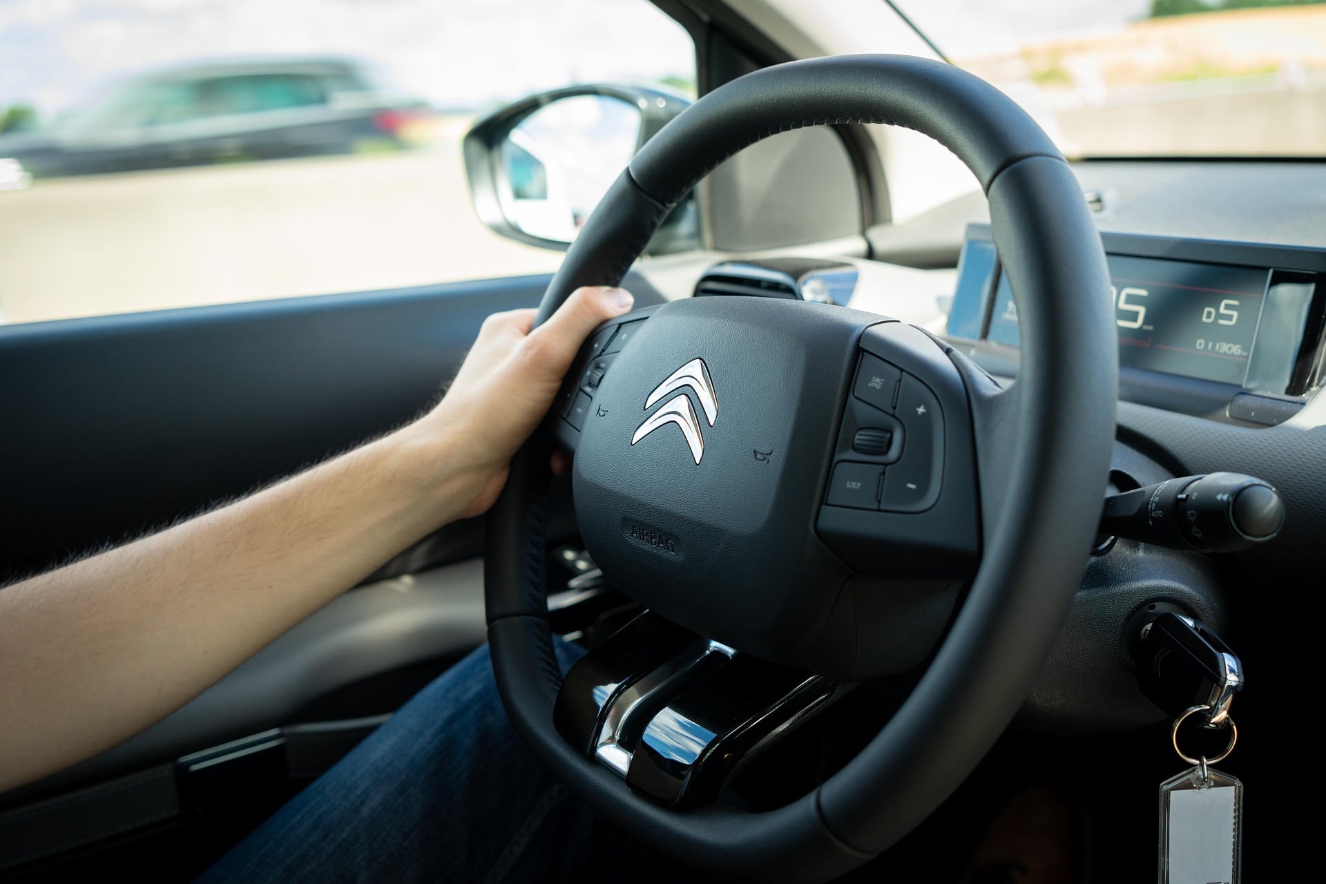 Licencias permanentes en BC deben actualizarse a los cinco años o ...