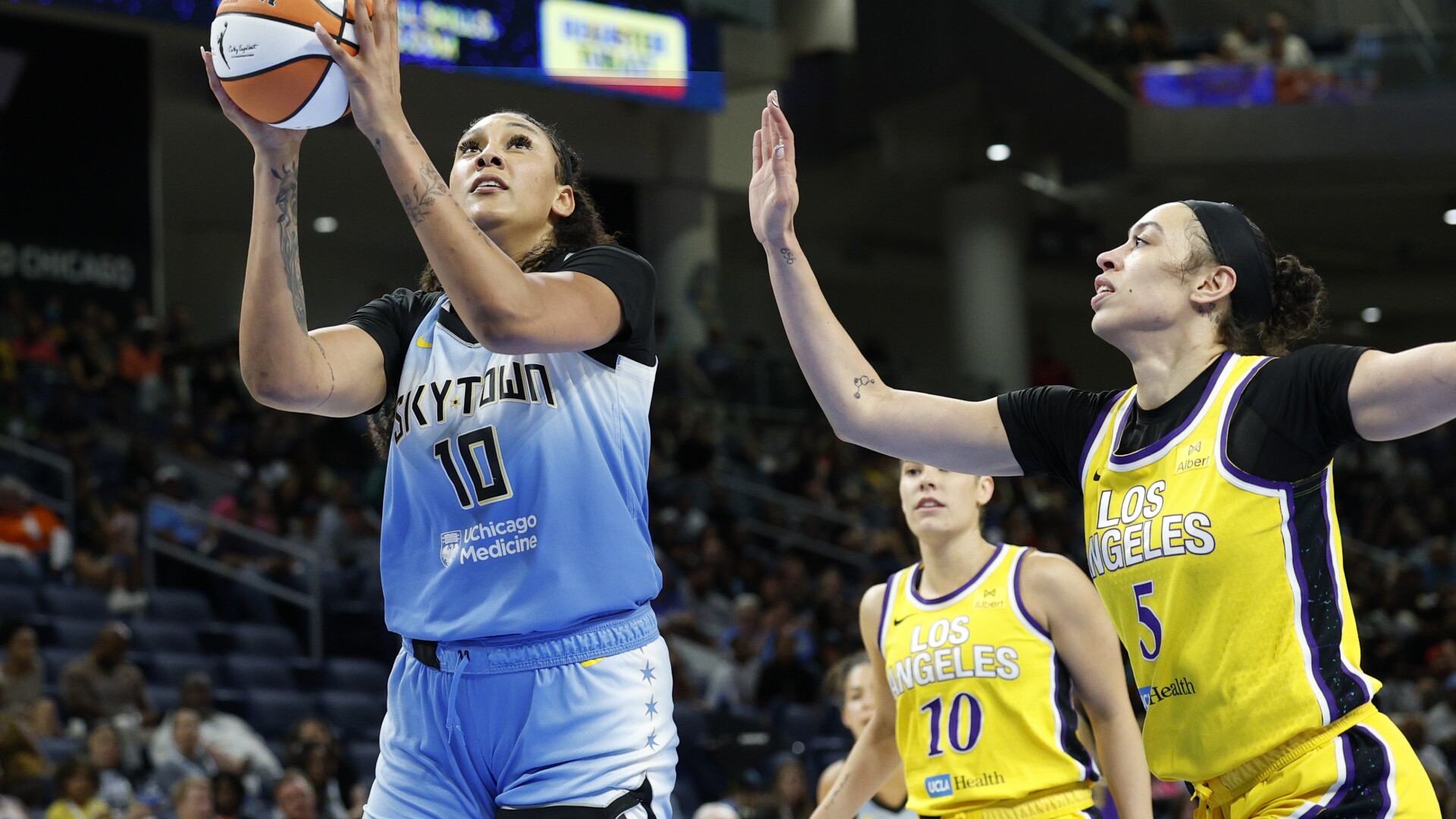 Cardoso scores career-high 27, Reese has a double-double as Sky rally ...