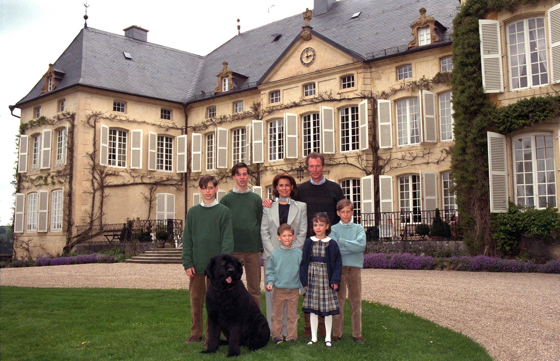 So sieht es in den Prunkpalästen der reichsten Royals der Welt aus