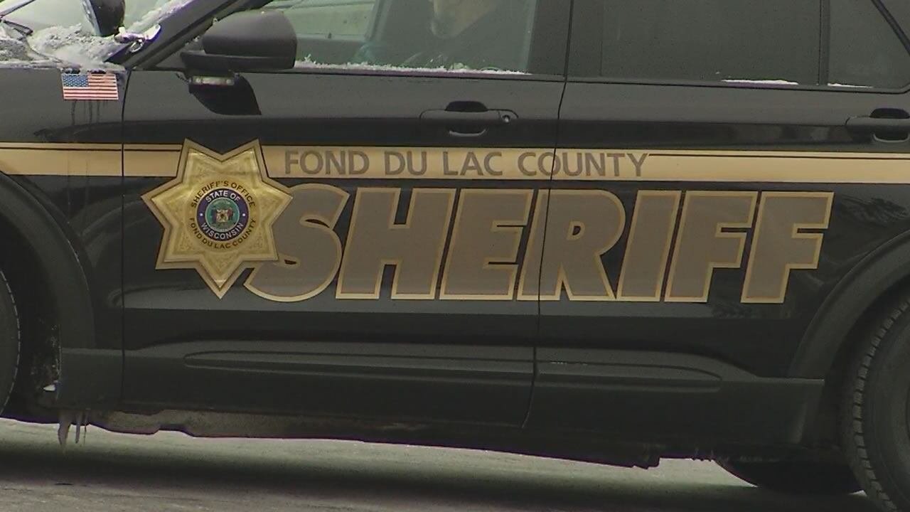 Three people injured after three-car crash in Fond du Lac County