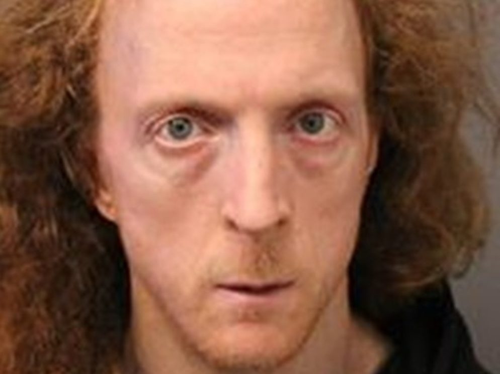 High-risk violent offender last seen downtown after removing monitor: Cops